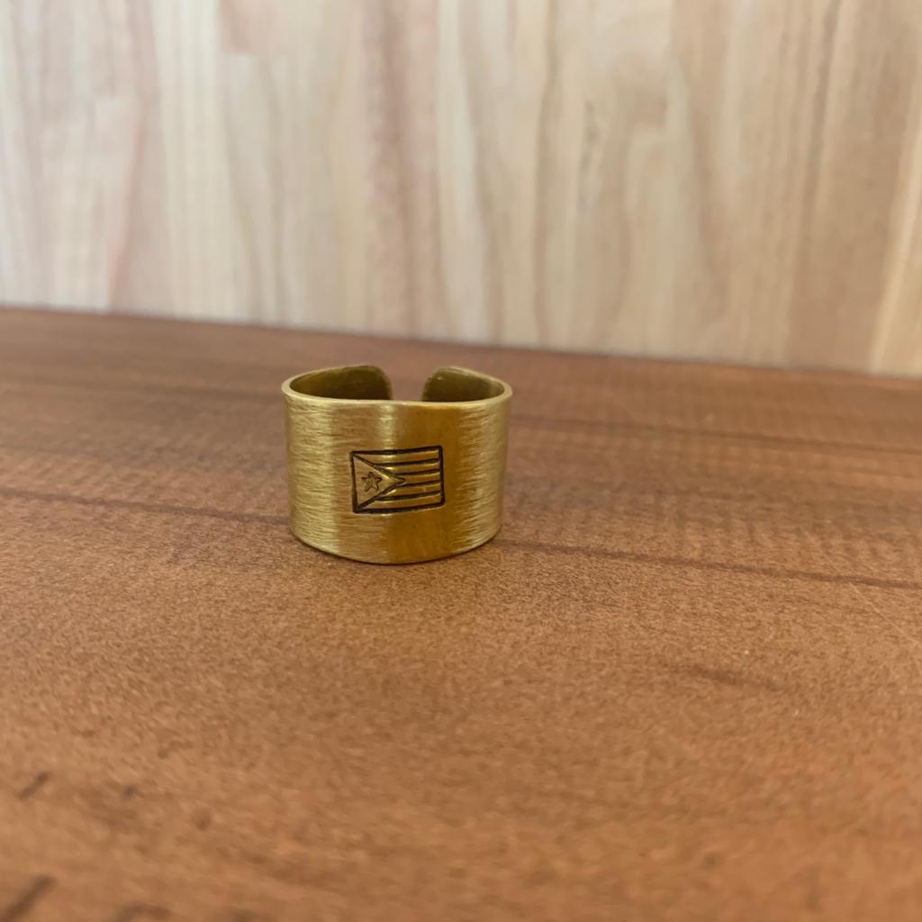 Bandera de Puerto Rico Ring – Local Story